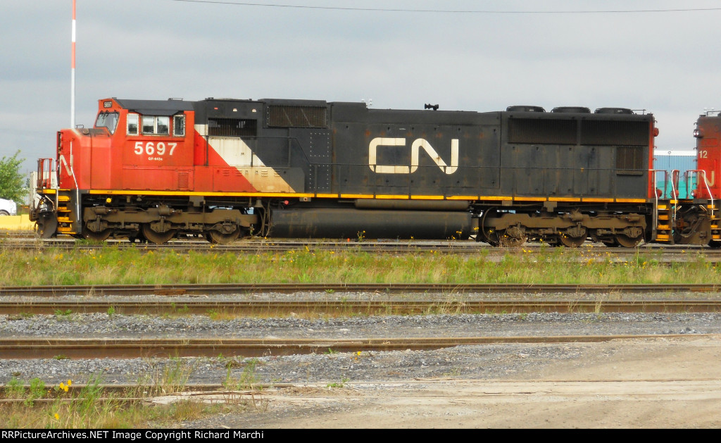 CN 5697